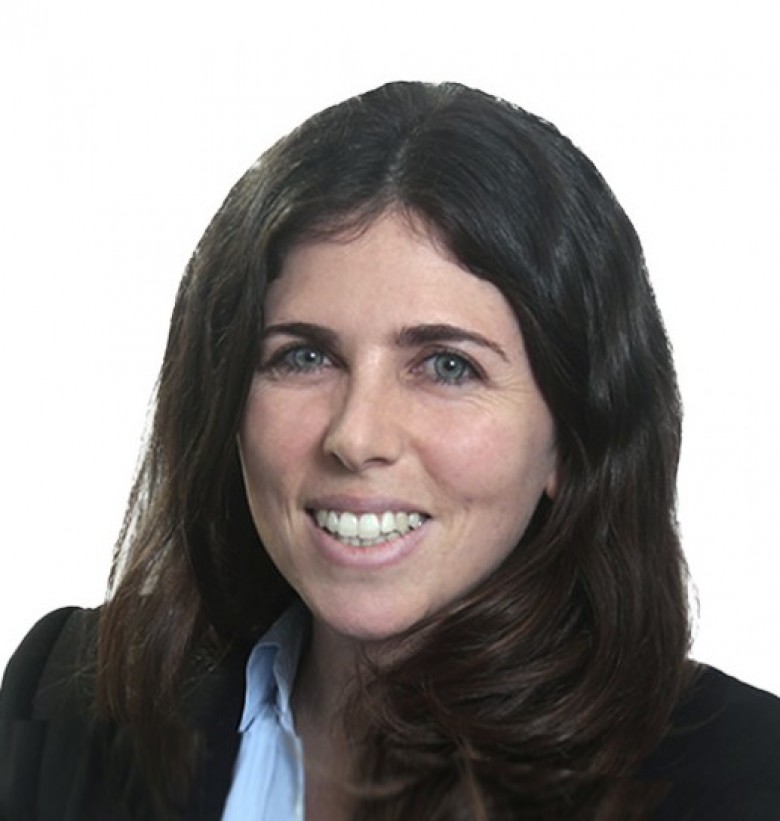 Nicole Dillon | Abogados.com.ar